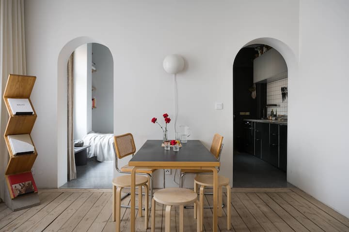 Modern And Serene Designers Flat In Vasastan - Stockholm