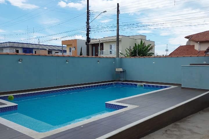 Sobrado Com Piscina - Peruíbe