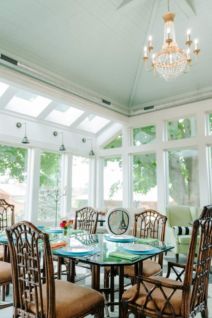 Inisfree B & B - Clifden Suite - South Haven, MI