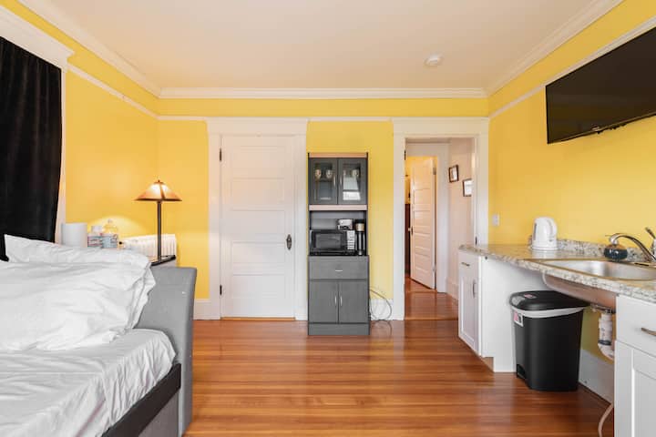 Cozy Apt In The Heart Of Newport. - Newport, RI