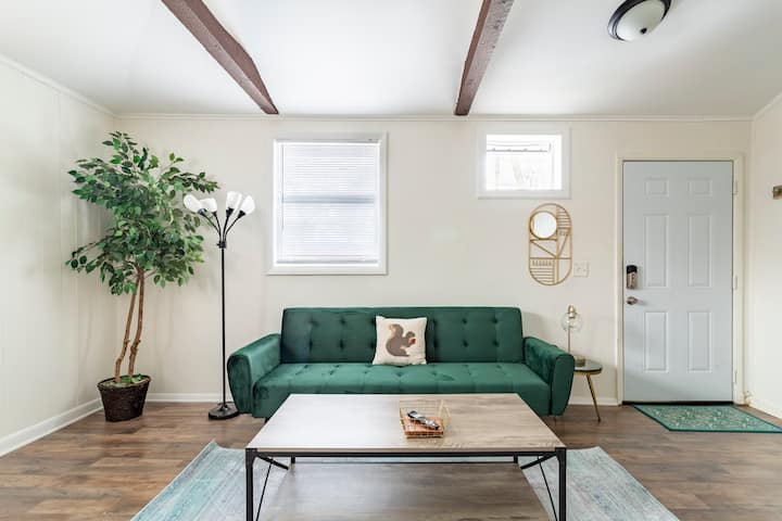 Clean, Cozy, Quiet And Close To Everything East - Nashville, TN
