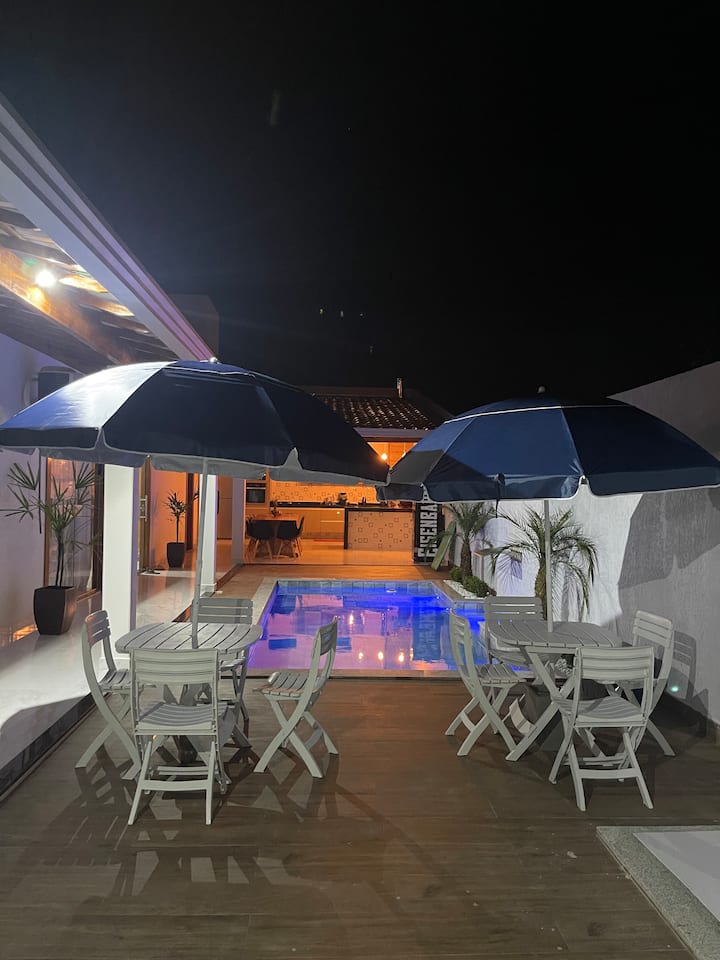 Casa 5 Suites Acomoda 24 Pessoas Confortavelmente - Prado