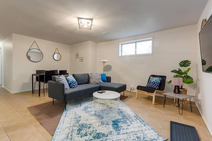 Lower Suite-beachy  Clean Pennsburg - Wilder Institute/Calgary Zoo