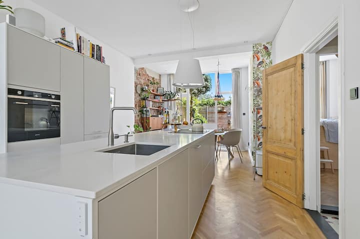 Cozy Loft Style Home - La Haya