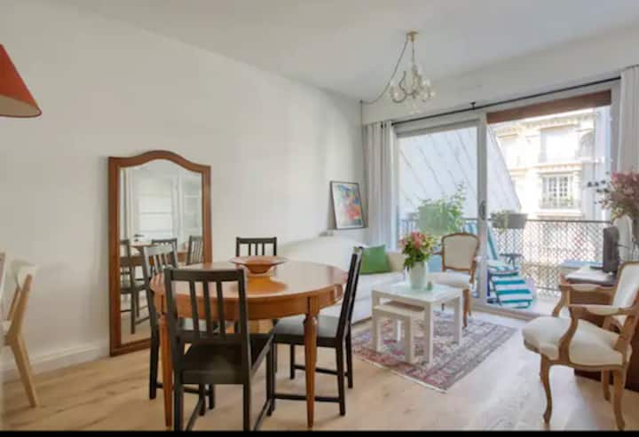 Lovely With A Balcony In Paris - Paris