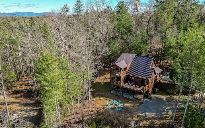 Hot Tub Cabin W/ Game Rm + Mountain Views - Ellijay