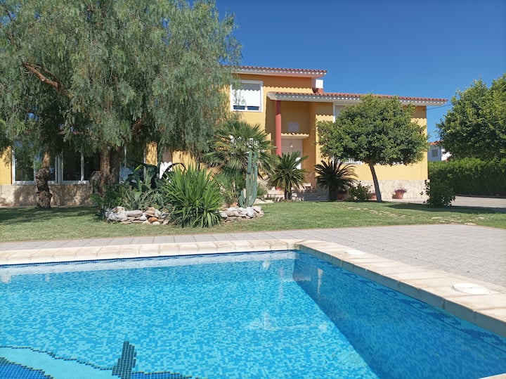 Chalet Con Gran Jardín Y Piscina Privada - Peñíscola