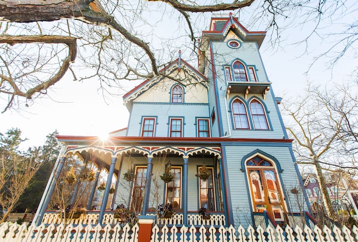 'The Abbey" - Historic Beach Block Villa - Cape May, NJ