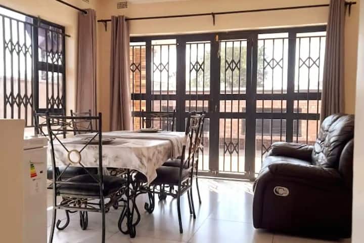 Ultimate Getaway In Victoria Falls,en-suite +Wi-fi - Victoria Falls