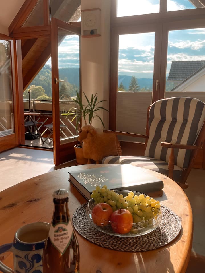 Gemütliche Dachgeschosswohnung Mit Balkon - Saig