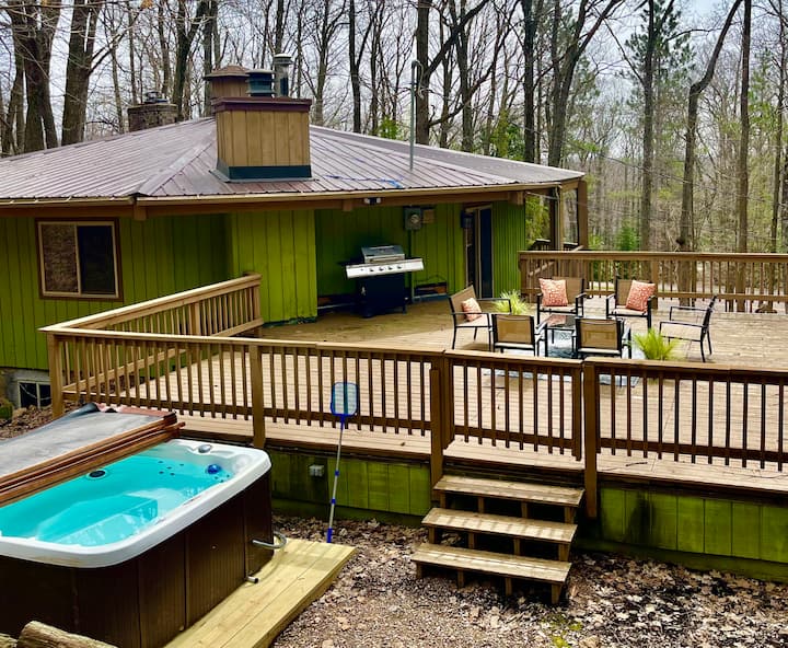 Unique Octagon Ski Lodge In State Park W/ Hot Tub - Wausau, WI