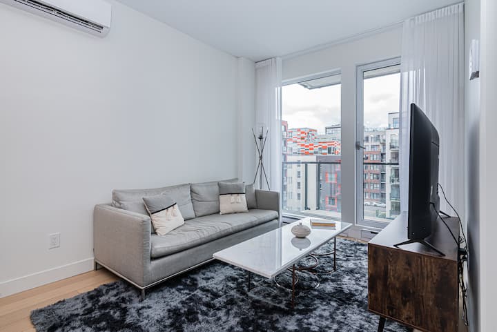 Cozy One Bedroom Condo - Montréal, QC