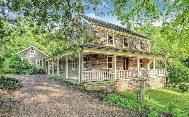 Cozy Renovated 1829 Farmhouse - Gifford Pinchot State Park, Lewisberry