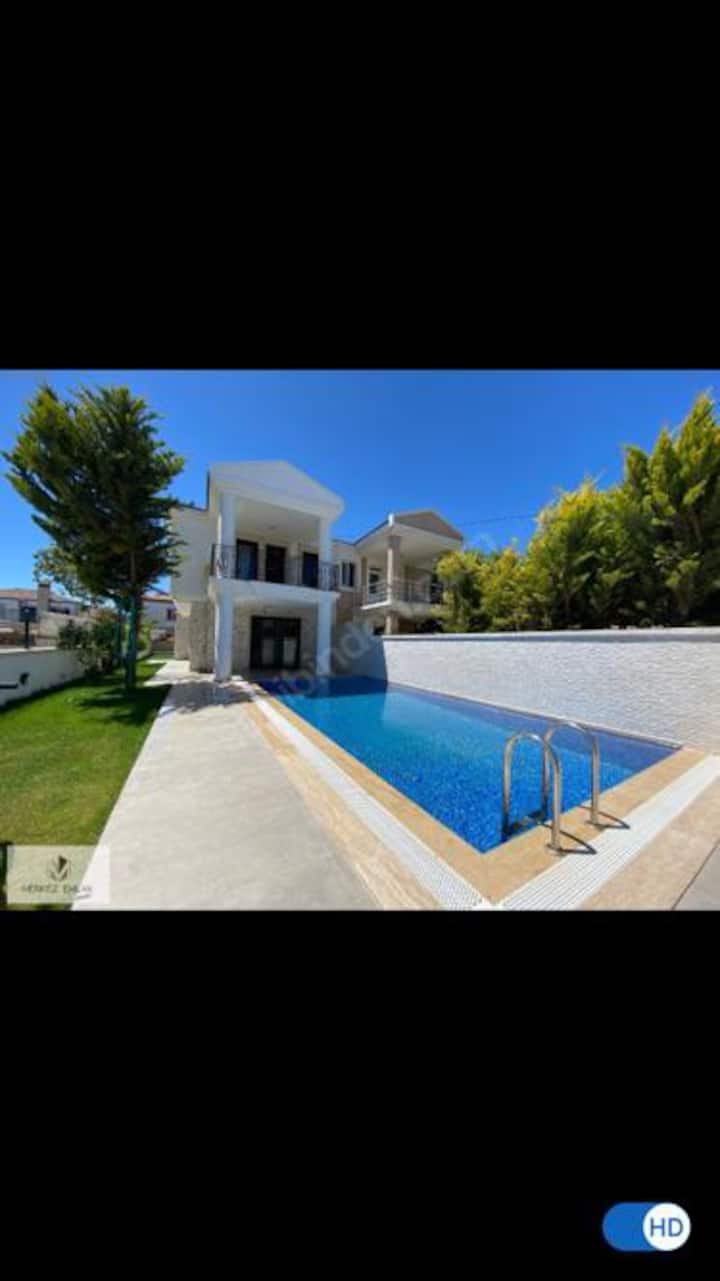 Sezonluk/yıllık Kiralık Villa/seasonally/annually - Alaçatı