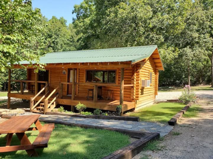 Music Mountain Retreat Cabin B - Mid-America Science Museum