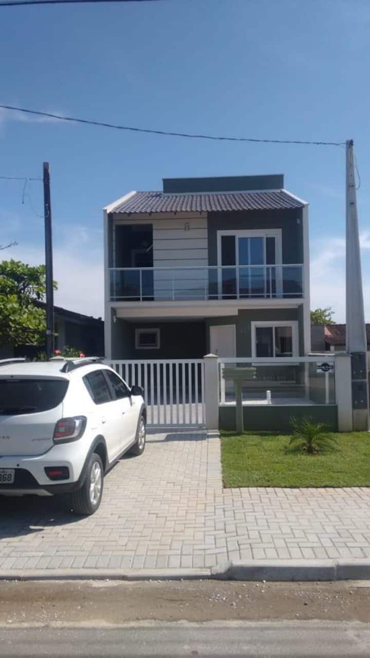 Lindo Sobrado Próximo à Praia - Guaratuba