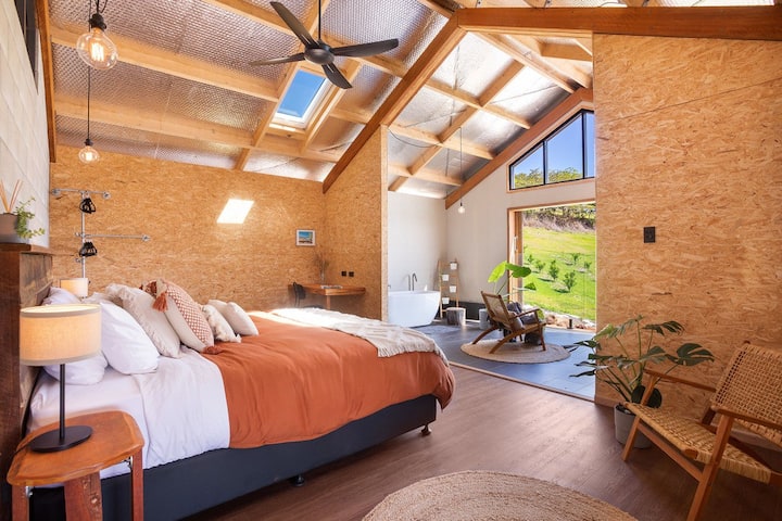 Master Bedroom 2 Inside The Barn - Alstonville