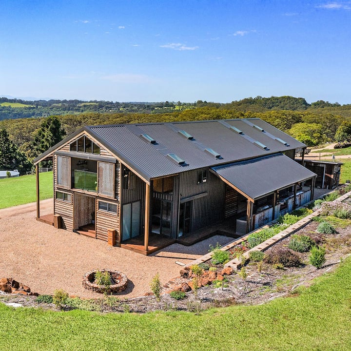 Luxury Hinterland Barn - Alstonville