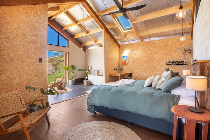 Master Bedroom 1 Inside The Barn - Alstonville