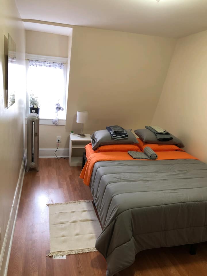 A Cozy & Private Furnished Room - Jersey City, NJ