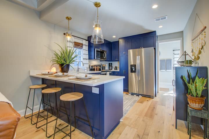 Historic 1880s Freeman Cottage *5 Min To King St! - Charleston, SC