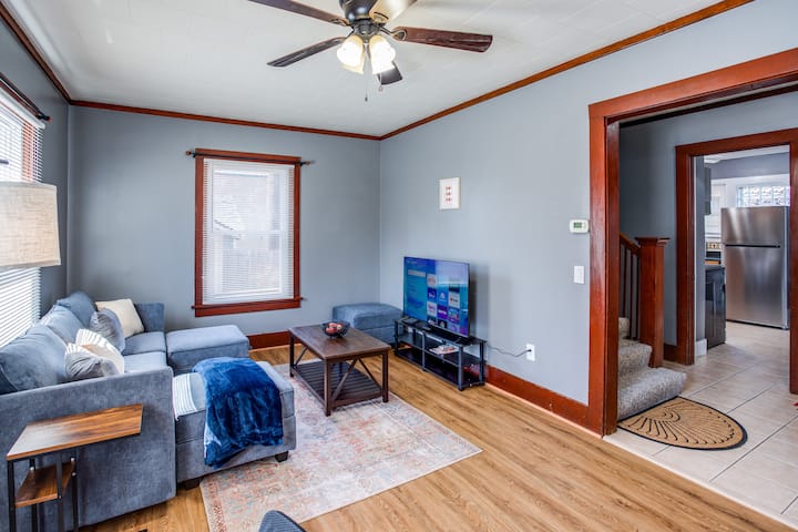 In-unit Laundry, Parking, 1gb Wifi, & Patio Deck - Rochester, NY