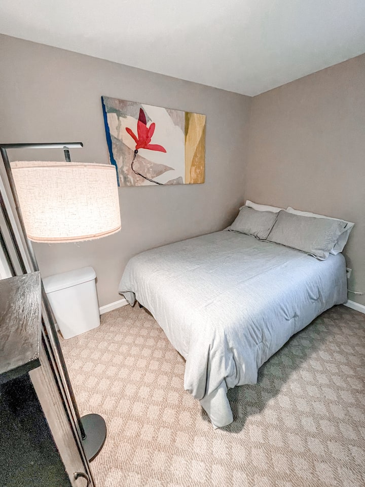 Travel Nurse/business Professional - Penny Room - Fairfax, VA