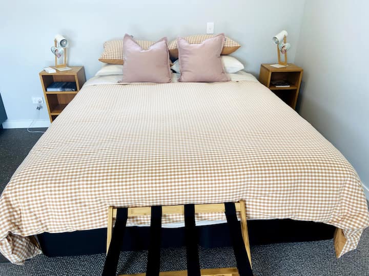 Charming Studio Unit 2 In Clyde - Clyde