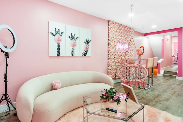 Pretty & Pink With Ballpit - Philadelphia, PA