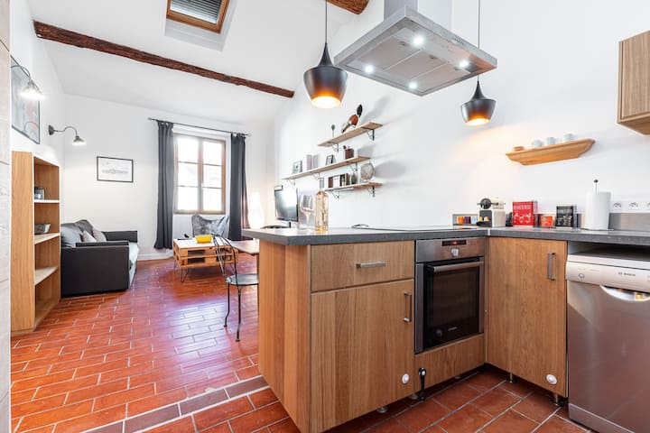 Magnifique Appartement Au Cœur Du Vieux Nice - Niza