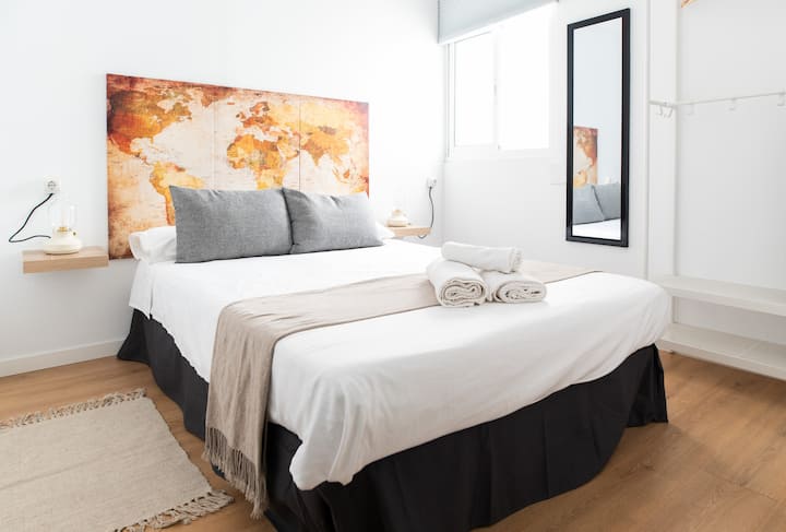 Beautiful Flat In The Centre Of Seville + Parking - Camas