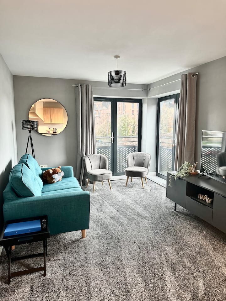 Stylish 2 Bed Apartment - Derby, UK