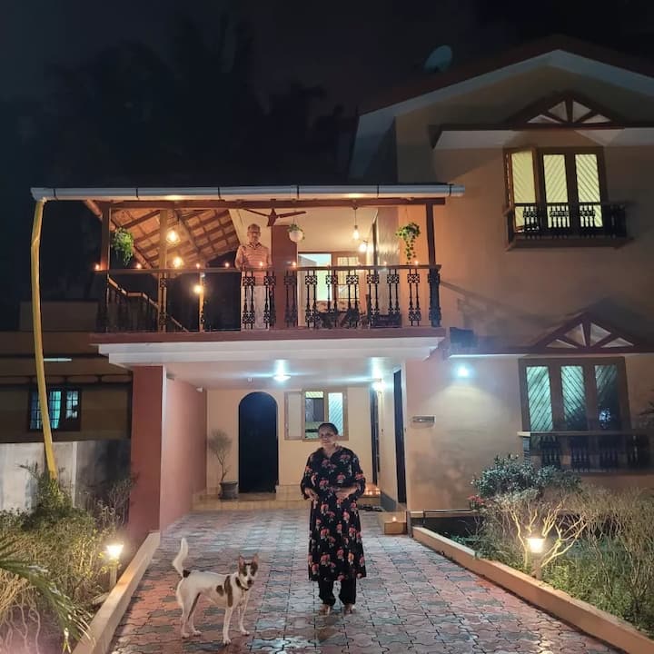 Aanjaneyam Home Come As A Guest, Leave As A Friend - Kozhikode