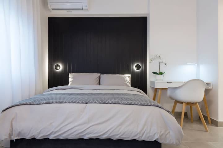 Sanderson Suite From K2properties - Thessaloniki