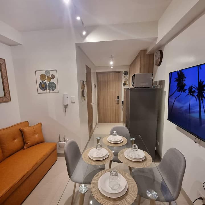 Shore 2 Staycation Suite - Manila