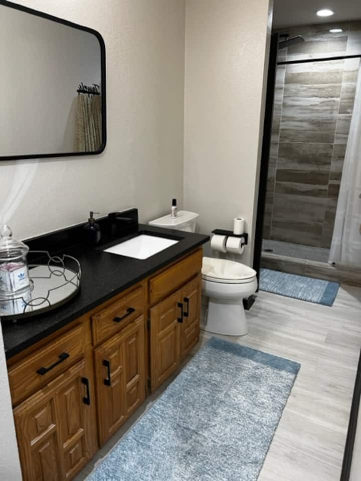 Cozy, Convenient And Centrally Located In Dfw - Grapevine, TX