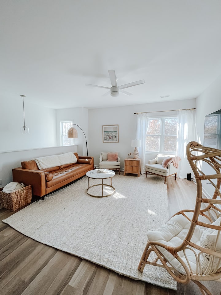 New 4br Townhome In The Heart Of Colonial Beach - Colonial Beach, VA