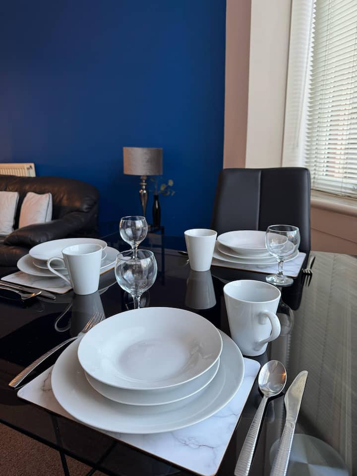 Auldhouse Apartment (Entire Place - 2 Bedrooms) - Long Loch