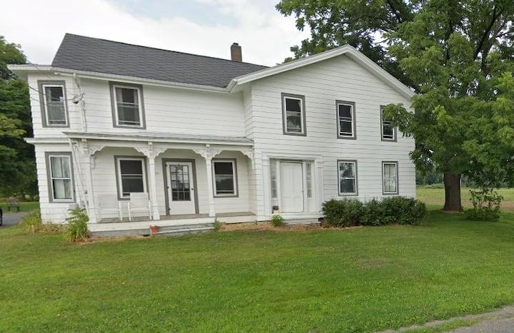 Farmhouse Number 9 - Geneva, NY