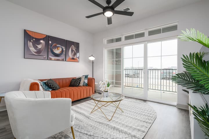 Luxurious One Bedroom Whitestown - Zionsville
