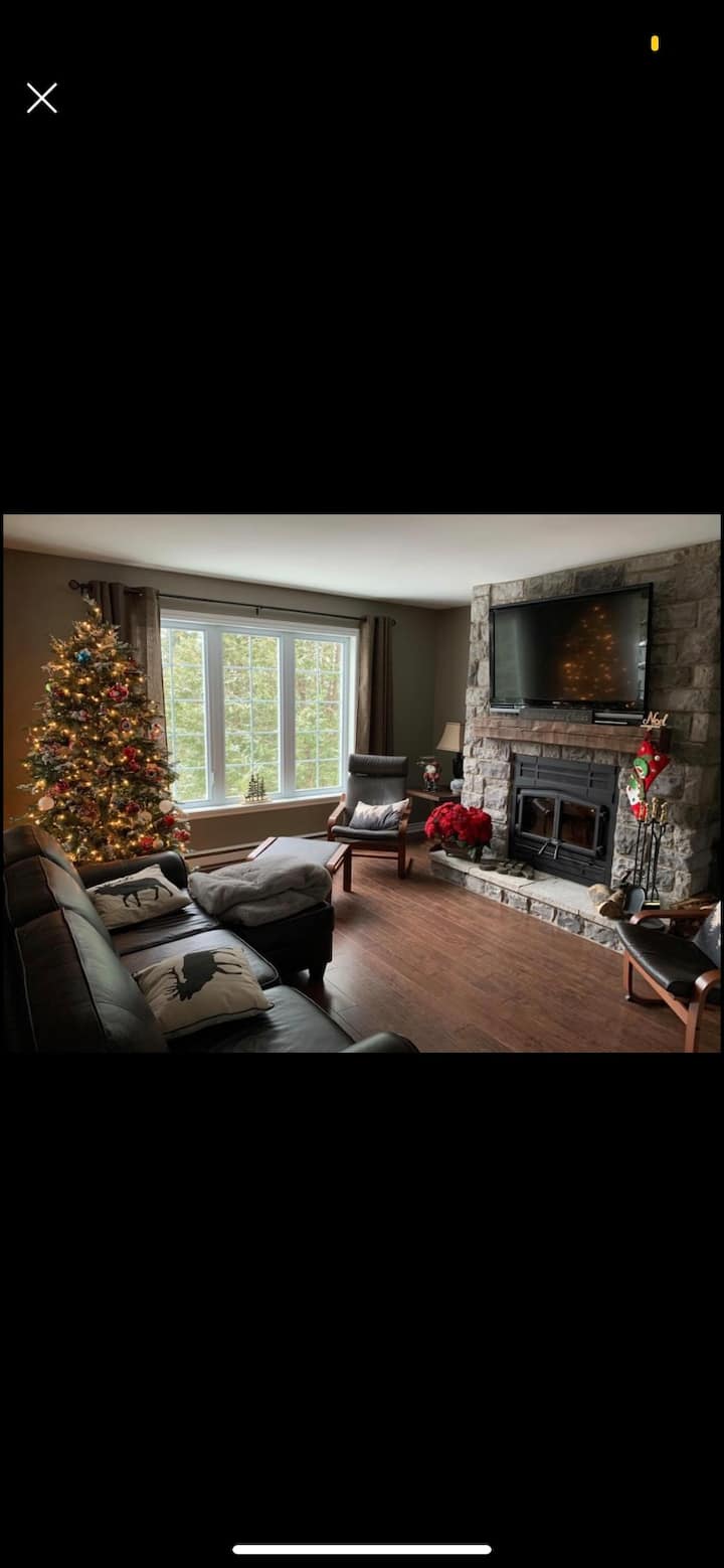 Beautiful And Cozy Cottage - Mont-Tremblant