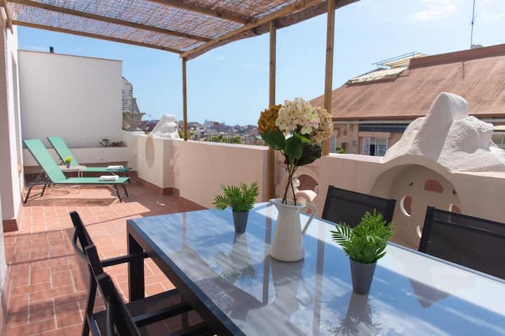 Delightful Penthouse With Private Terrace 2bd+2bth - Barcelone