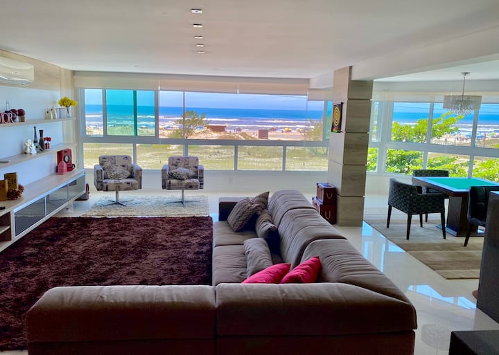 Cômodo Apartamento à Beira-mar - Capão da Canoa