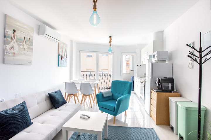 Cozy Apartment-torrevieja: Ac, 200m To The Beach - Torrevieja