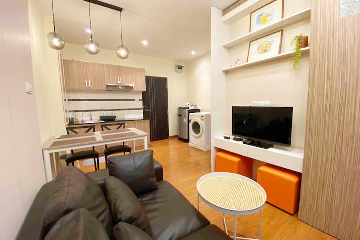 Charming Haven @ Cnx: Maya/nimman & Netflix - Chiang Mai