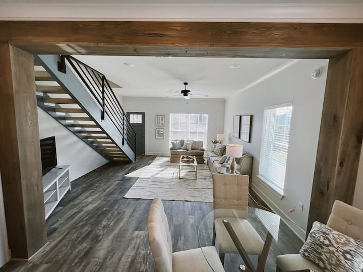 2 Bed/2 Bath Townhome Downtown - Ruston, LA