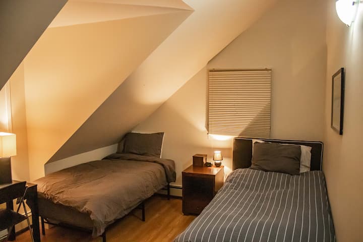 Private Room In Beach House #3 - Iqaluit