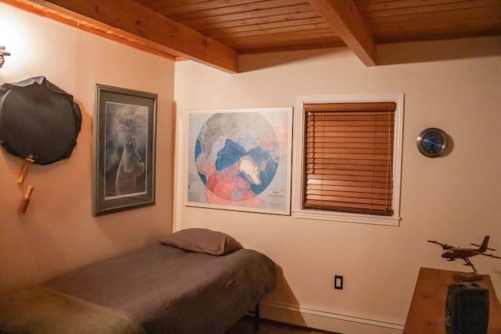 Private Room In Beach House #4 - Iqaluit