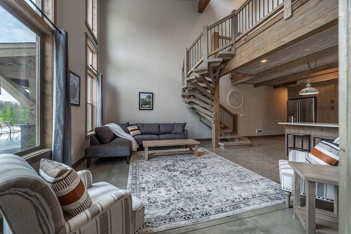 #1-1 Embrace Adventure 7 Mi To Gnp-2bd/2ba-hot Tub - West Glacier, MT