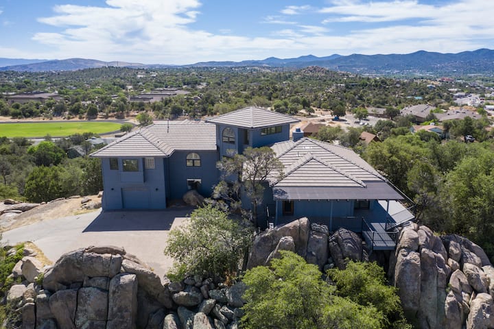 Stunning Mountaintop Views - Prescott, AZ